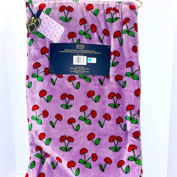 RACHEL Rachel Roy | Bedding | New Rachel Roy Purple Cherry Throw ...